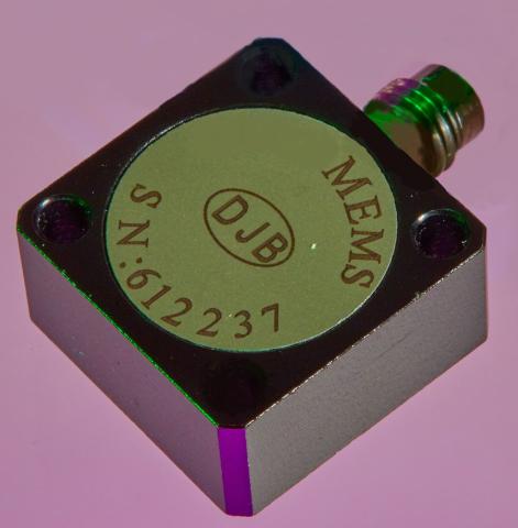 Monoaxial MEMS DC Response Accelerometer with Connector - AM/10.200C | CMTG
